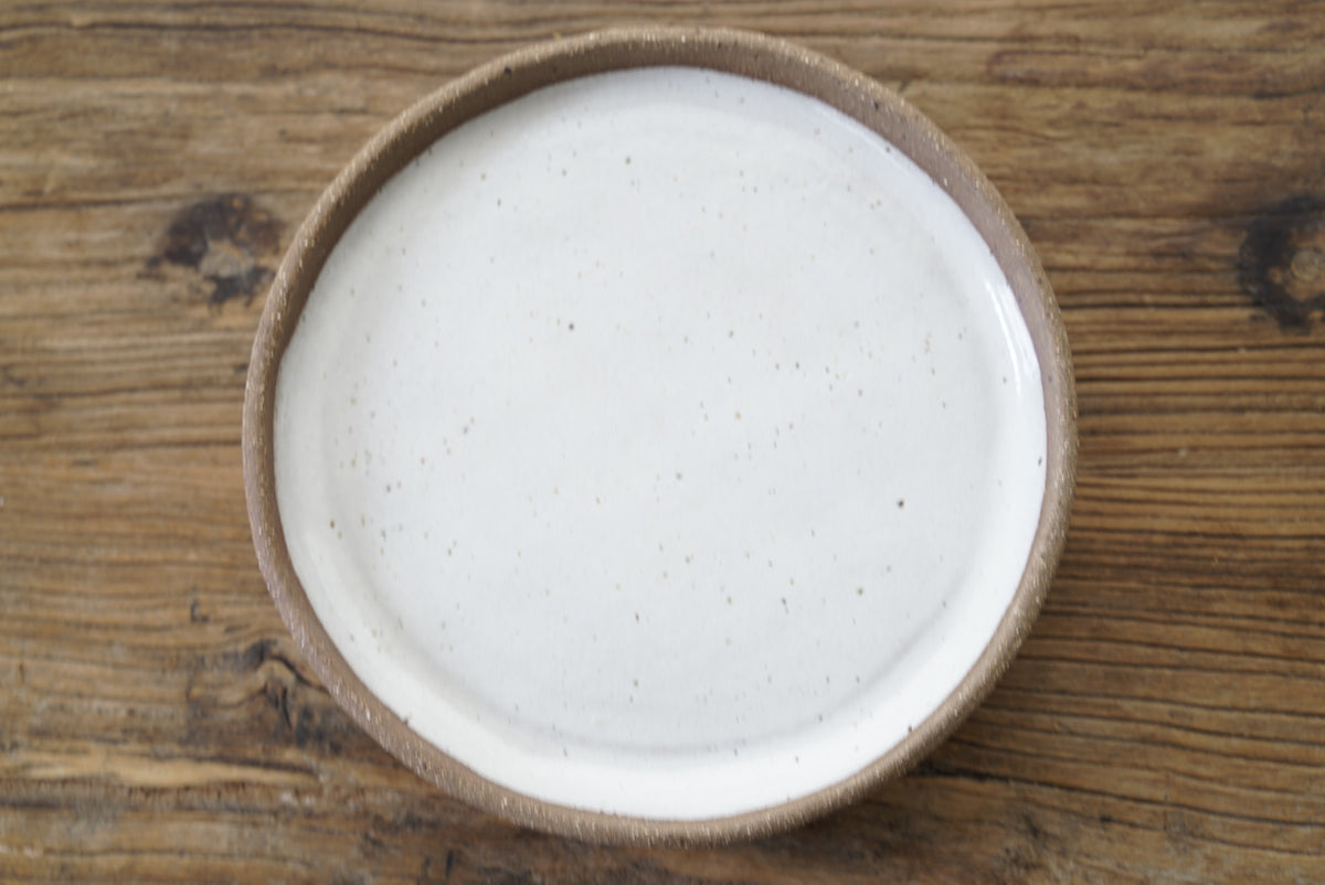 Rustic high rimmed dinner plate – Mudhavi